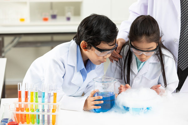 Science Classes for Kids with Emma "Einstein" | The Candy Lab